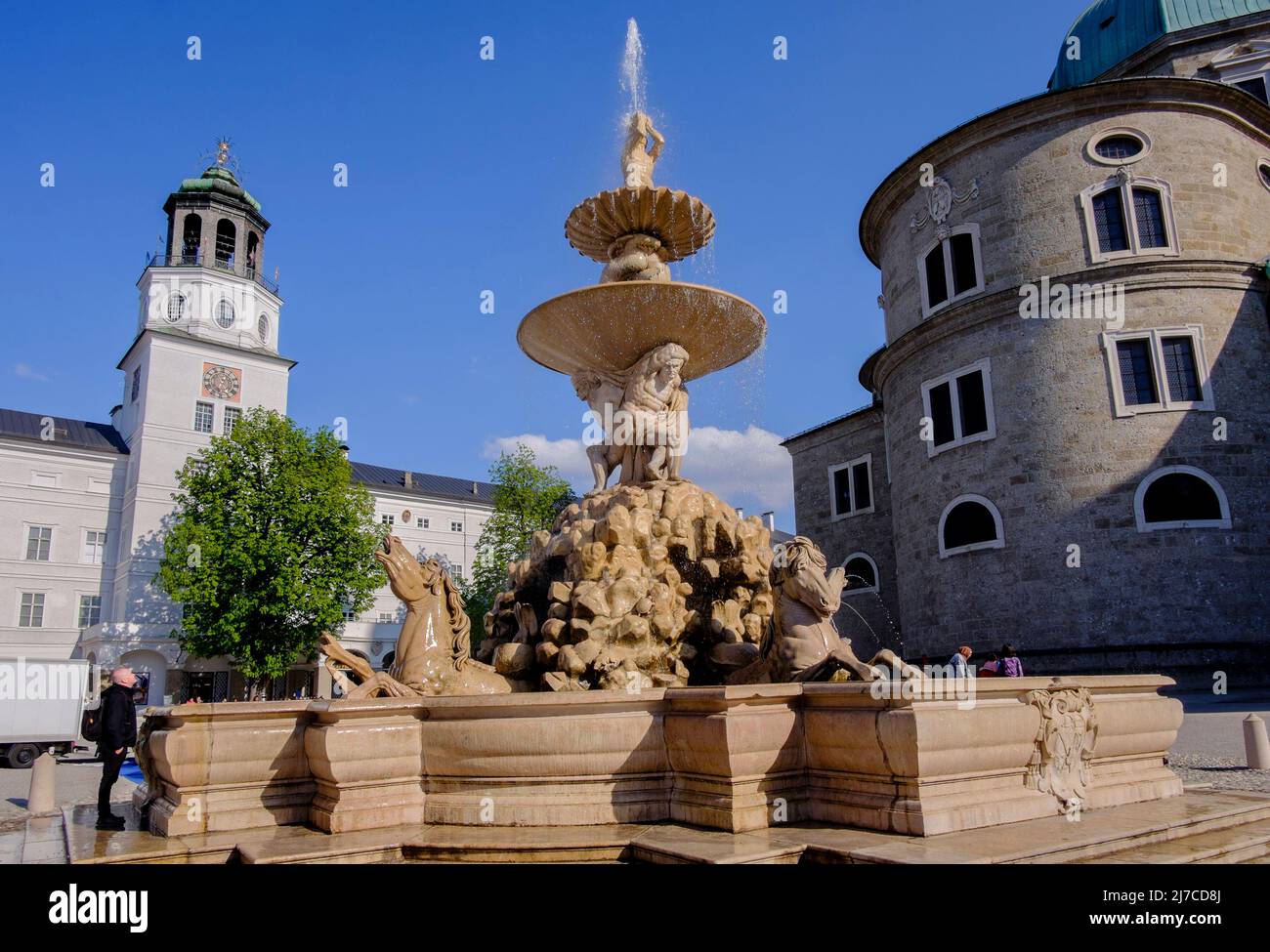 Residence Fountain, Residenzplatz, Salzburg, Austria Stock Photo - Alamy