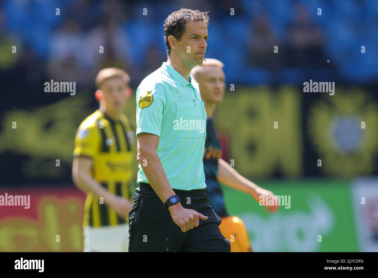 ARNHEM, NETHERLANDS - MAY 8: referee Richard Martens during the Dutch ...