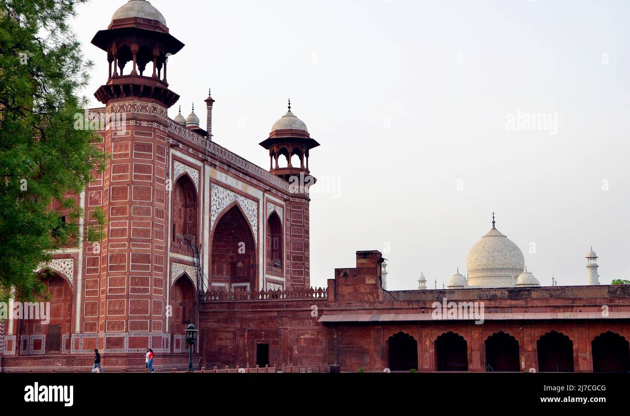 Taj mahal wall art hi-res stock photography and images - Alamy