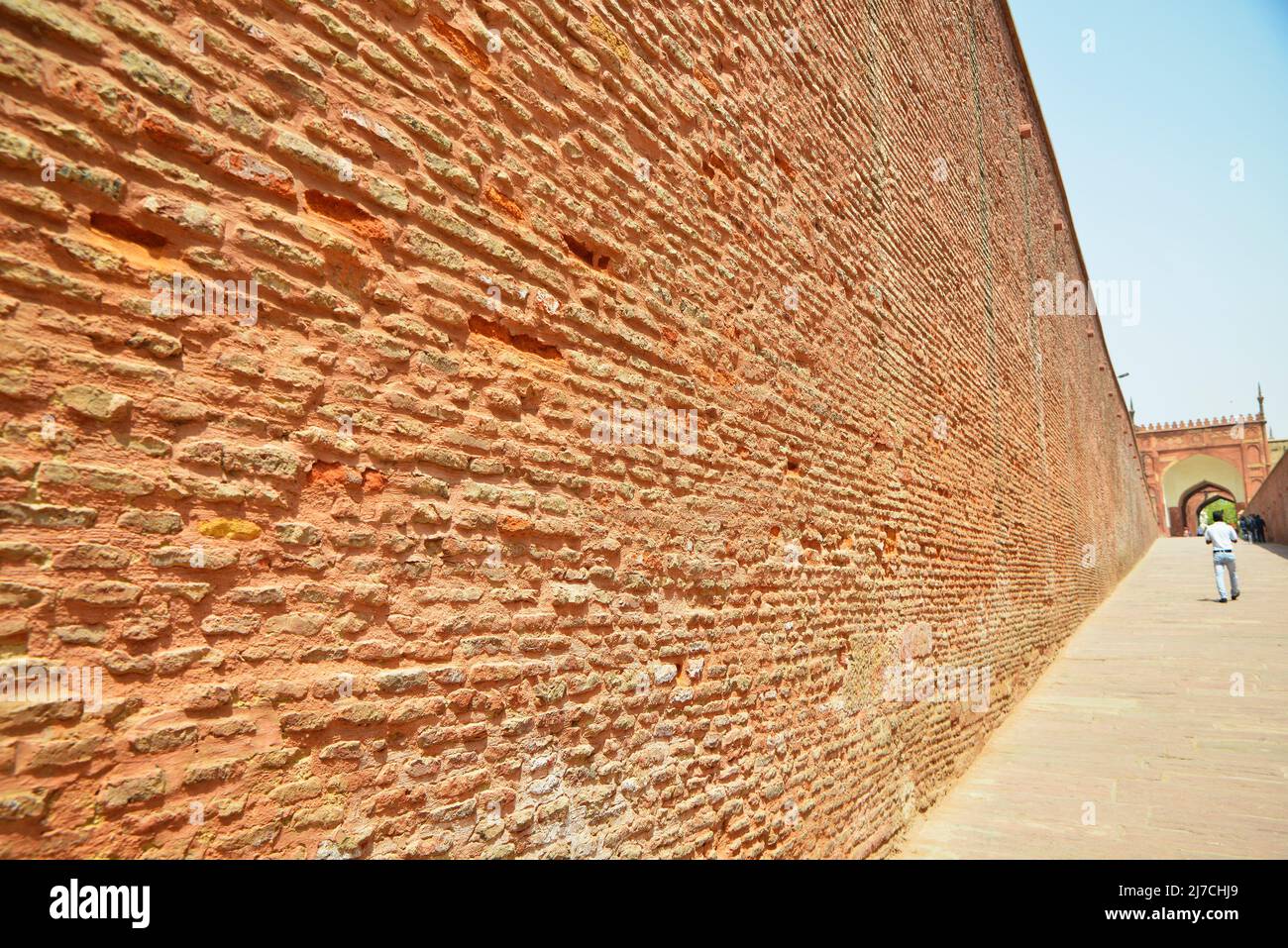 Wall of Red fort Agra Stock Photo - Alamy