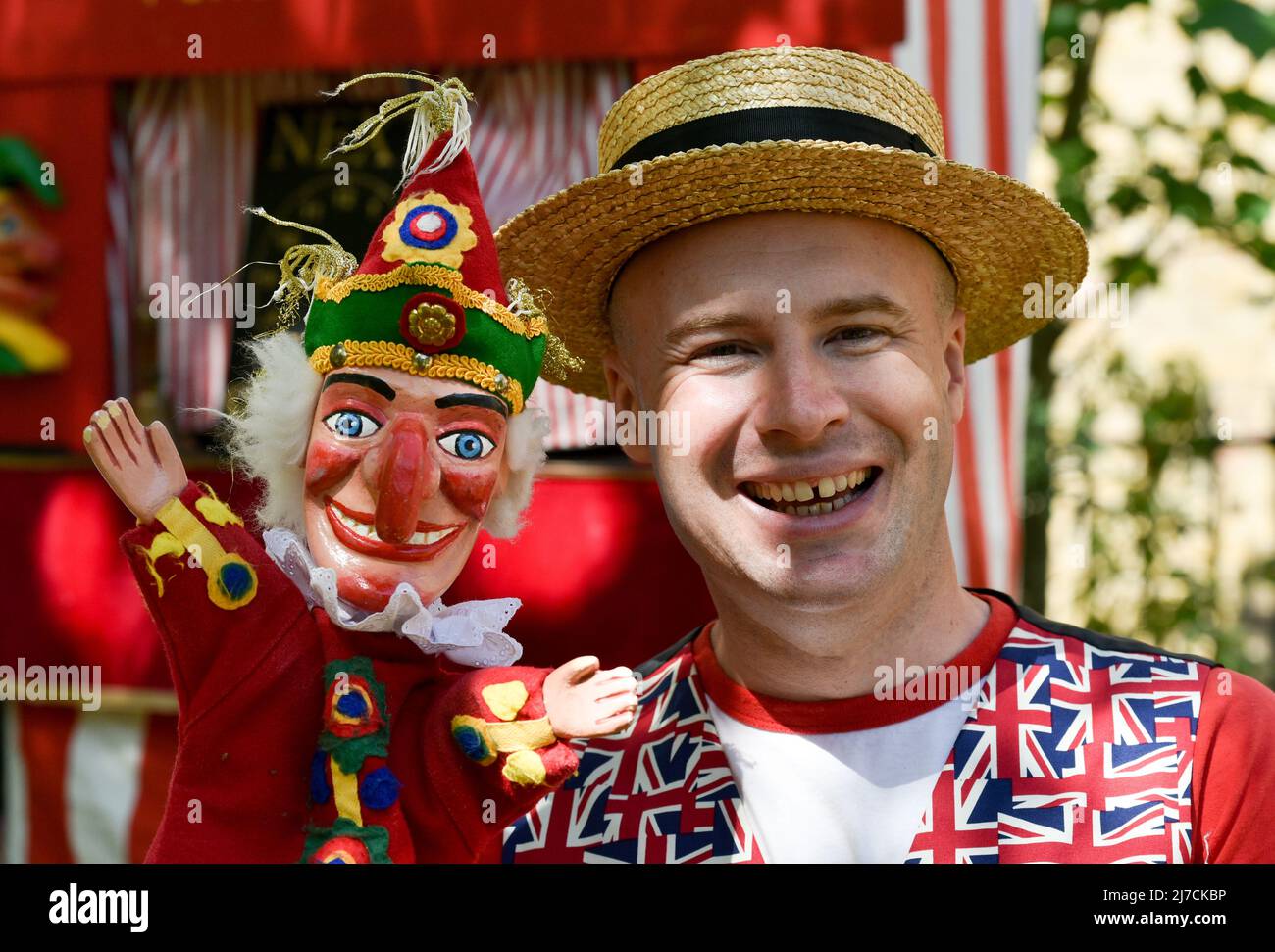 Covent Garden, London, UK. 8th May 2022. The Covent Garden May Fayre ...