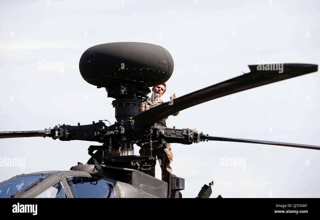 Radar maintenance hi-res stock photography and images - Alamy