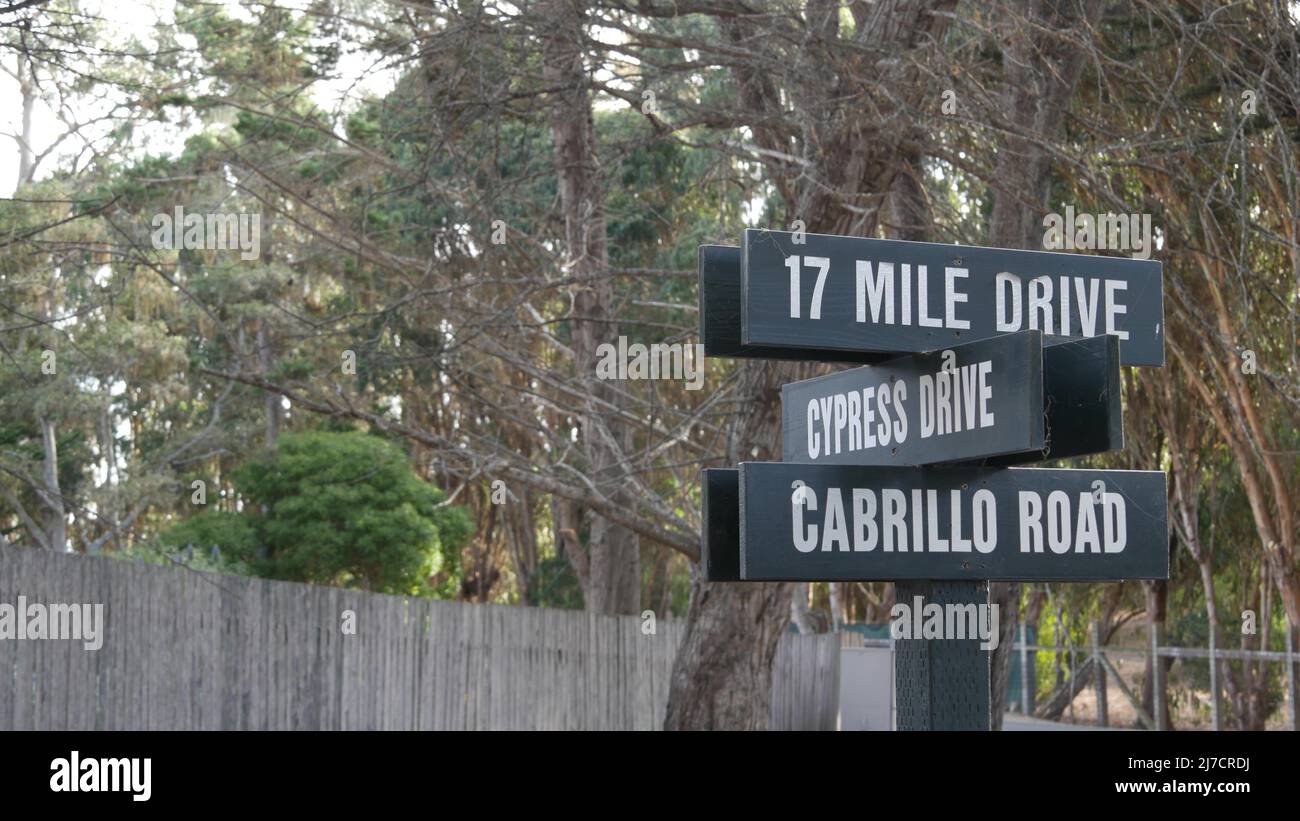 Scenic 17-mile drive wooden road sign, Monterey peninsula, Big Sur ...