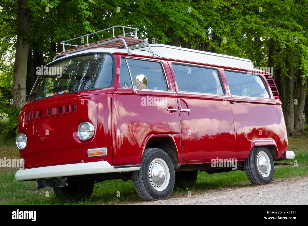 Sleeper bus hi-res stock photography and images - Alamy