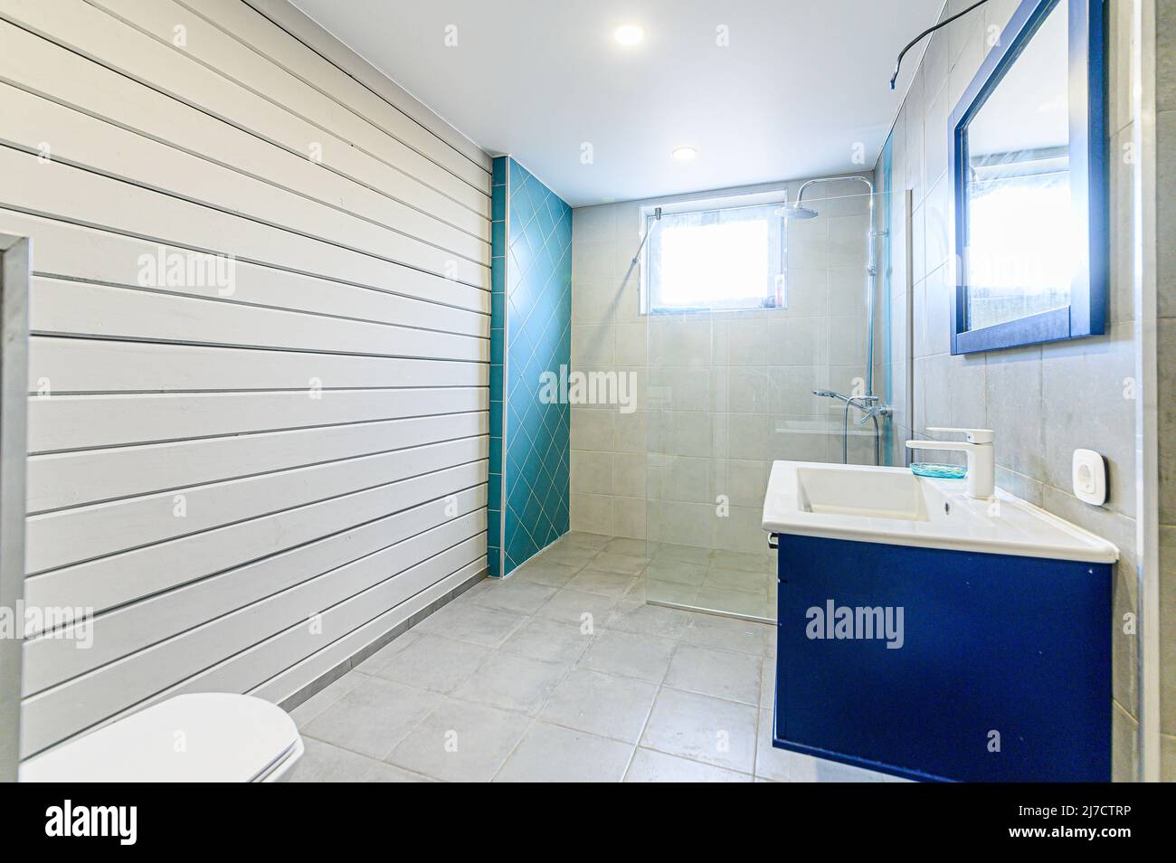 Russia, Moscow- May 21, 2020: interior apartment room bathroom, sink ...