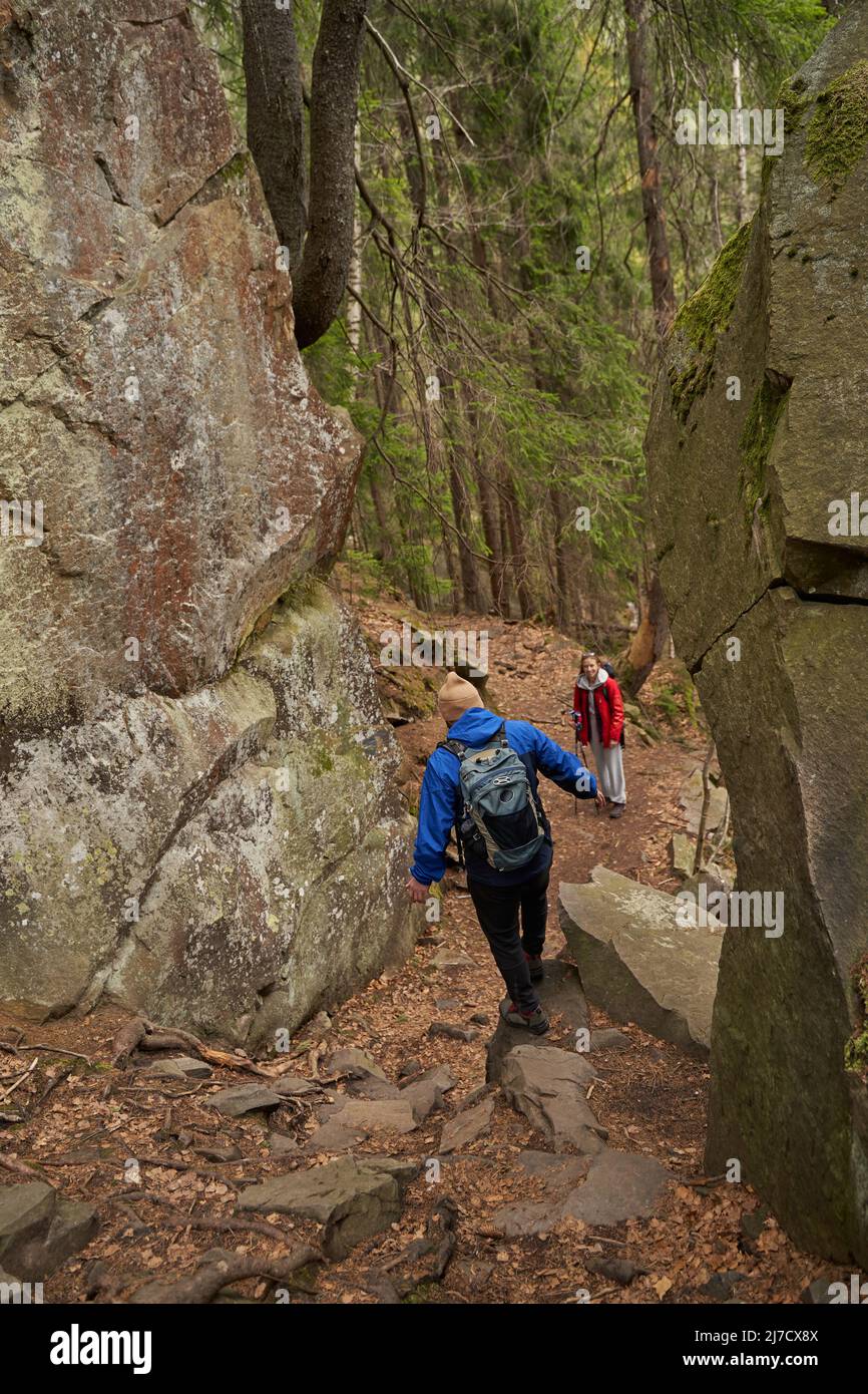Man move boulder hi-res stock photography and images - Alamy
