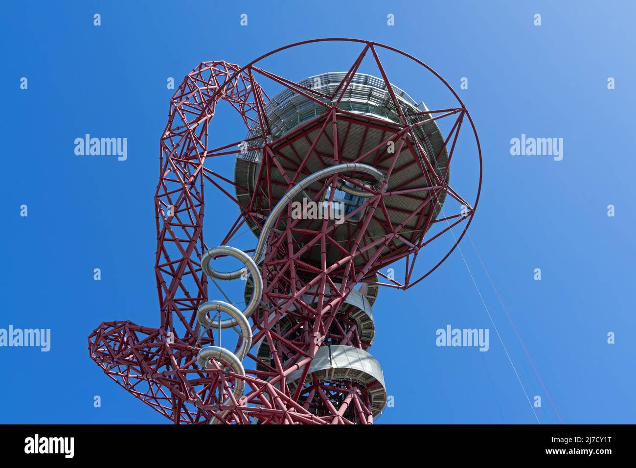 The ArcelorMittal Orbit viewing platform and slide in Stratford on a ...