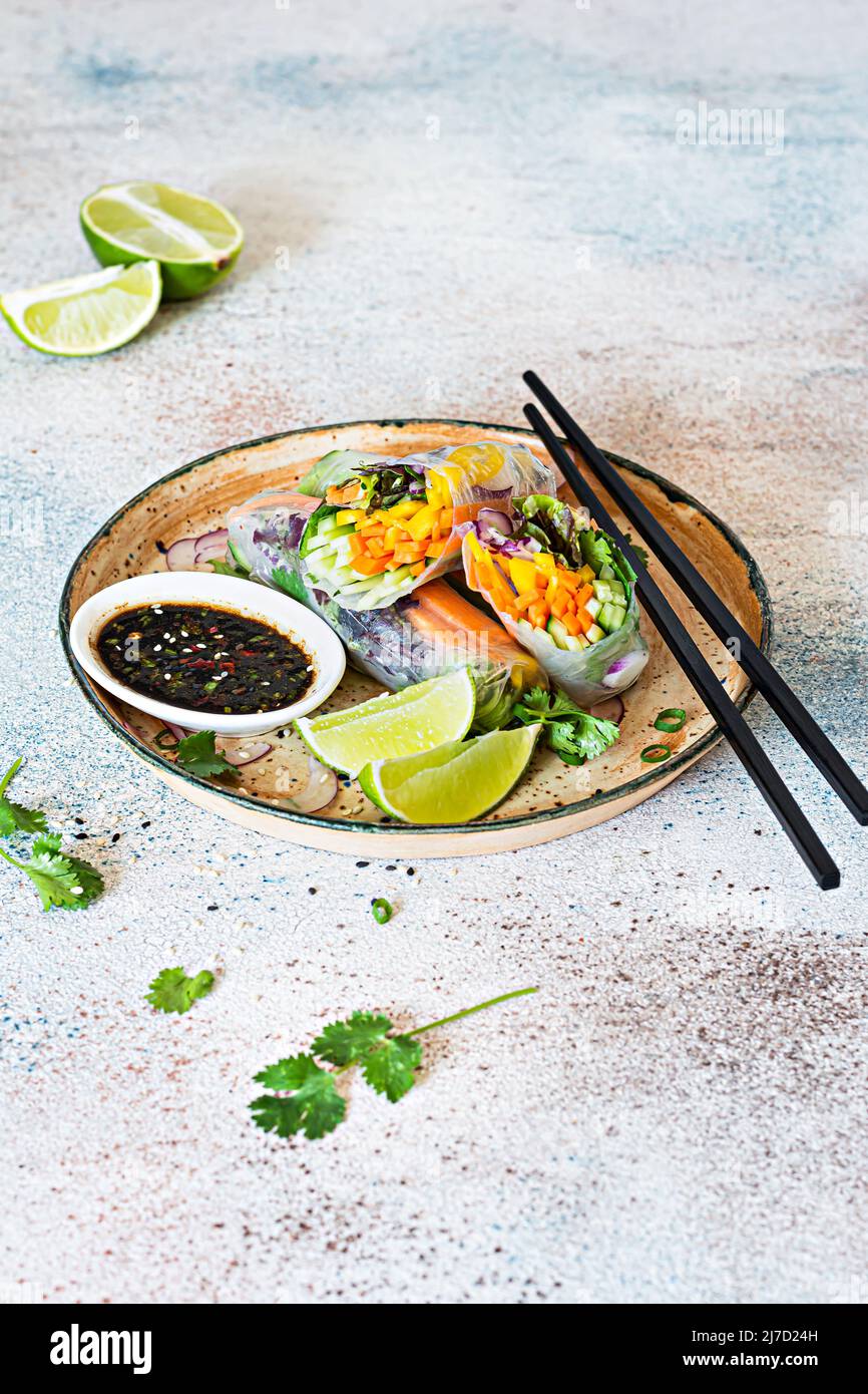 Nem rolls sauce vietnamese rice hi-res stock photography and images - Alamy