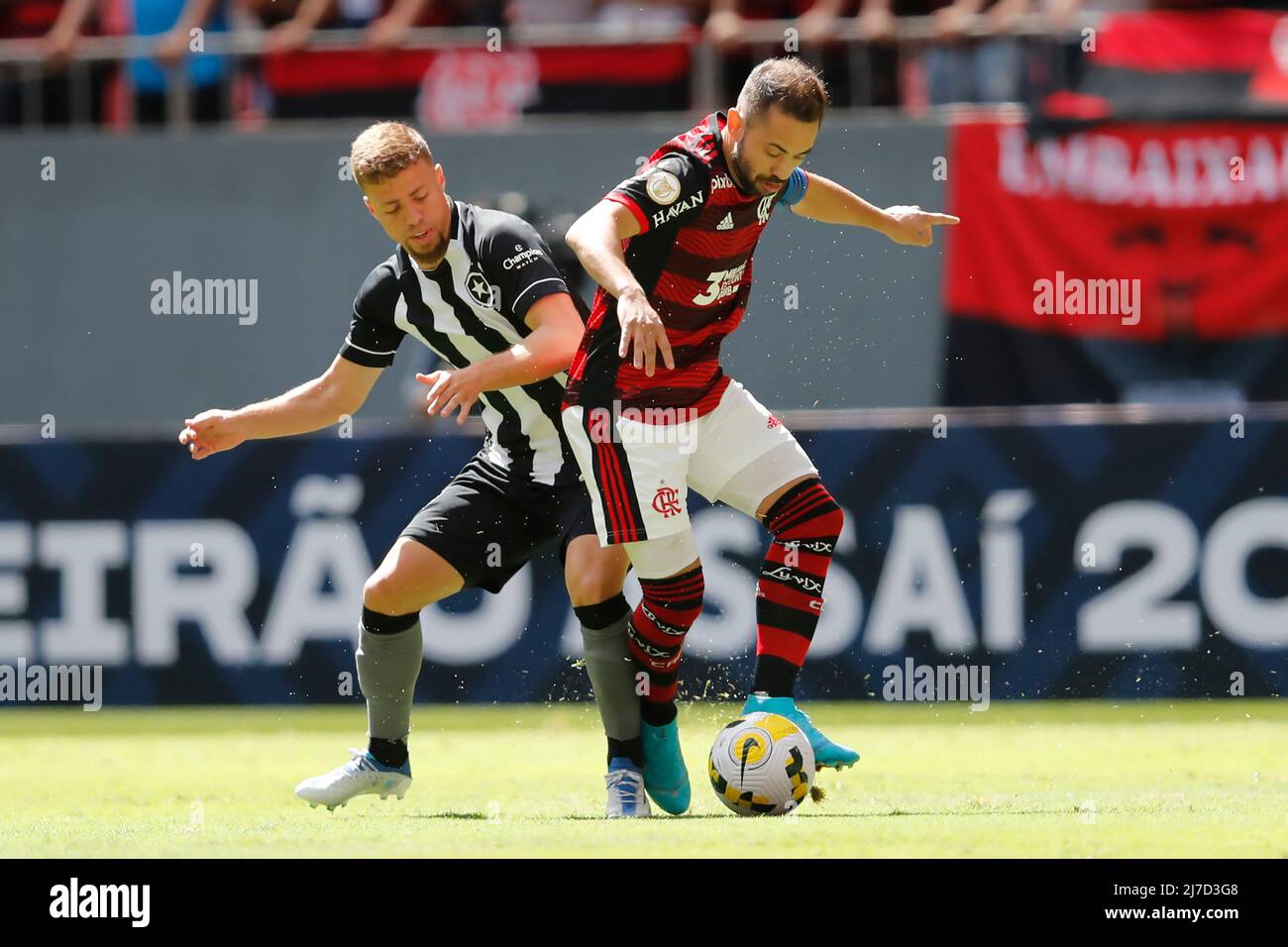BRASÍLIA, DF - 08.05.2022: FLAMENGO X BOTAFOGO RJ - Match between ...