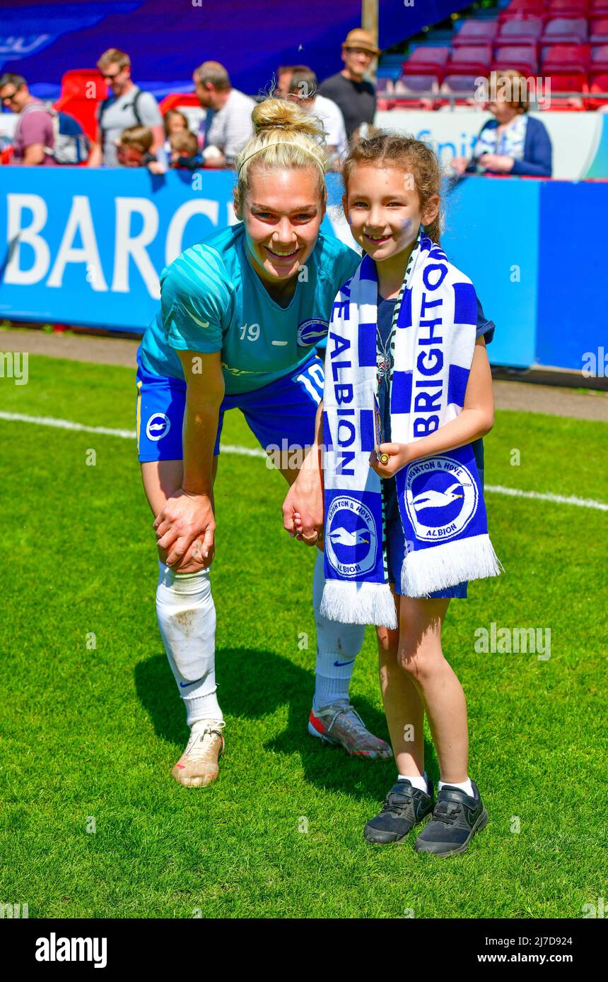 Emily simpkins hi-res stock photography and images - Alamy