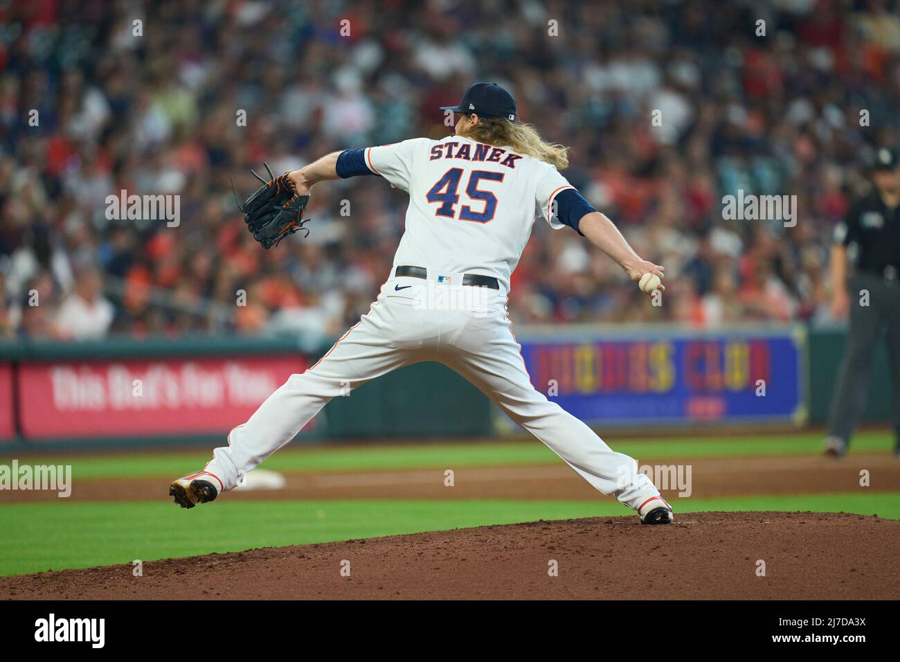 May 7 2022: Houston pitcher Ryne Stanek (45) throws a pitch during the ...