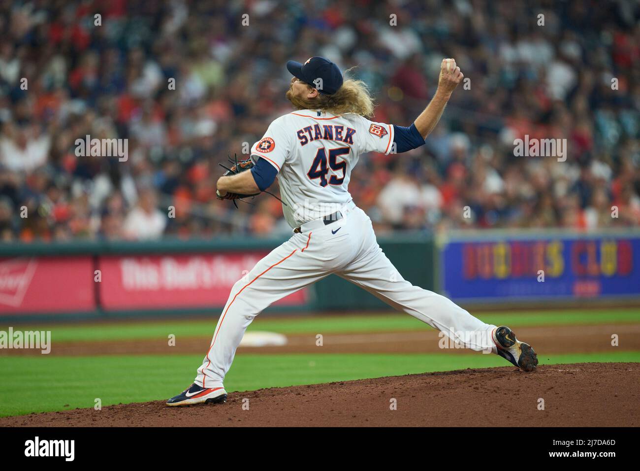 May 7 2022: Houston pitcher Ryne Stanek (45) throws a pitch during the ...
