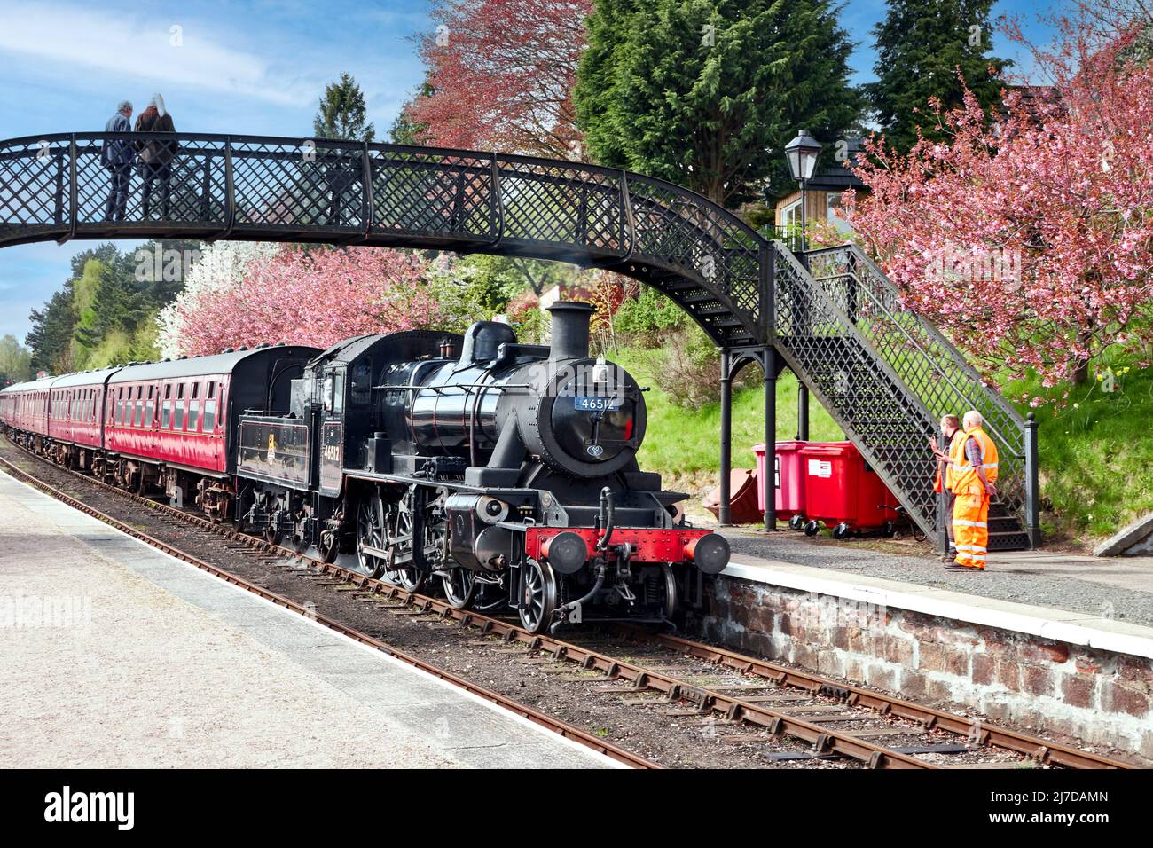 STRATHSPEY RAILWAY BOAT OF GARTEN STATION SCOTLAND THE STEAM TRAIN NO ...