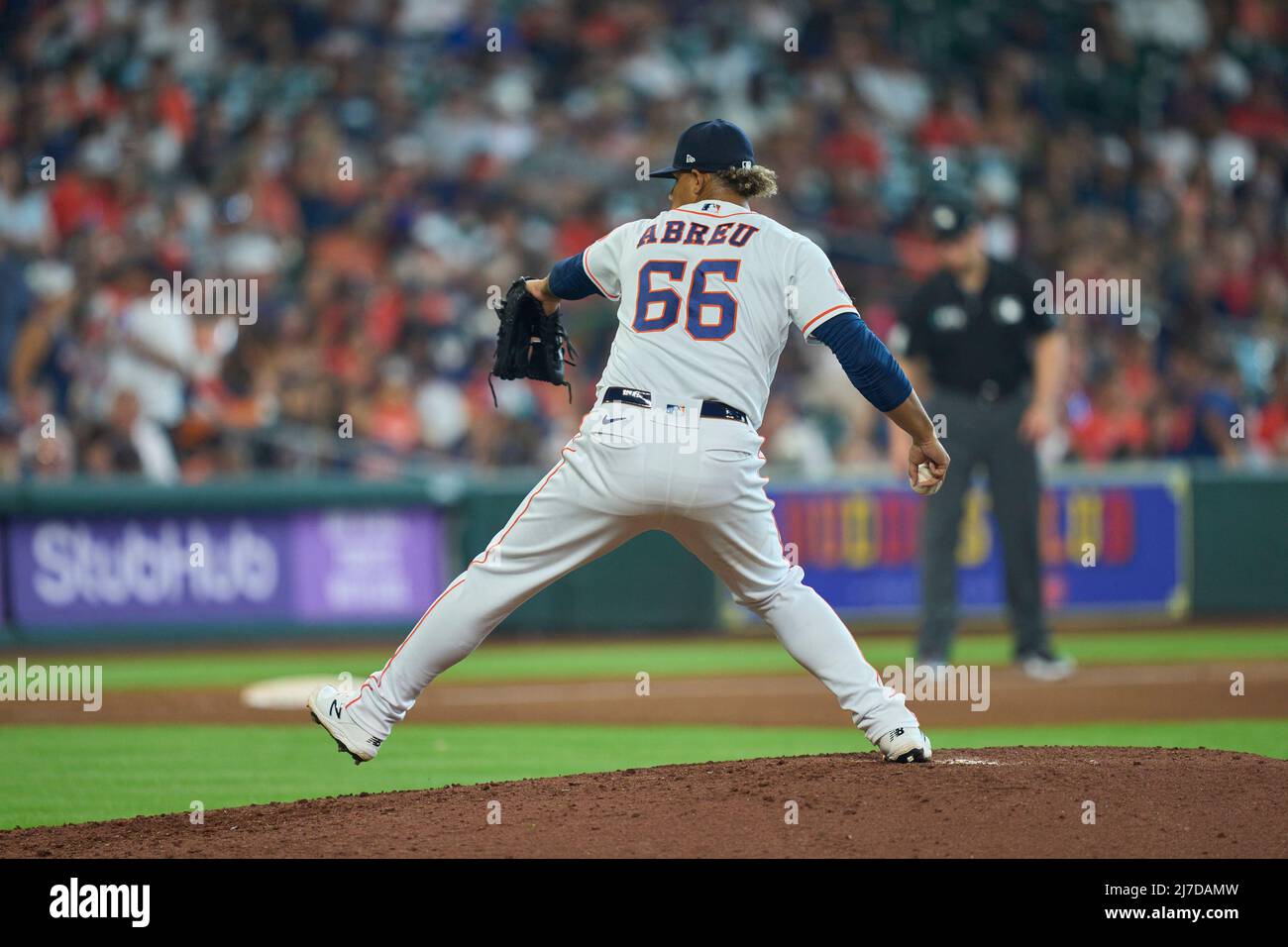May 7 2022: Houston pitcher Ryne Stanek (45) throws a pitch during the ...