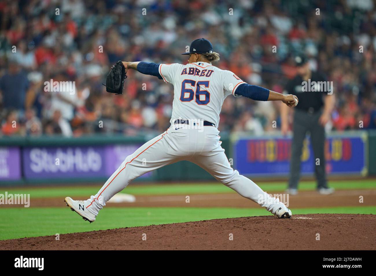 May 7 2022: Houston pitcher Ryne Stanek (45) throws a pitch during the ...