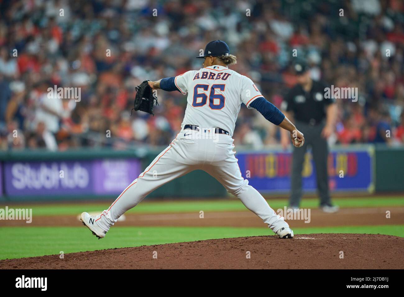 May 7 2022: Houston pitcher Ryne Stanek (45) throws a pitch during the ...
