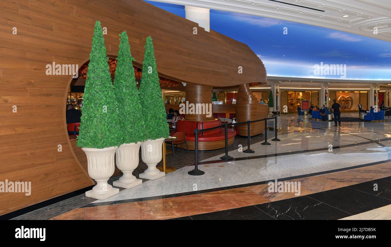 Five famous contemporary hi-res stock photography and images - Alamy