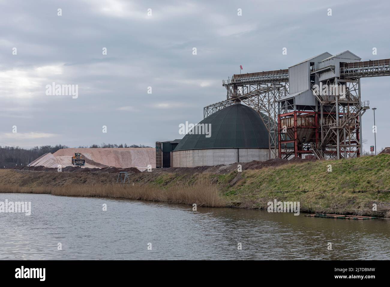 Rock salt processing plant with conveyor belts and a dome where the ...
