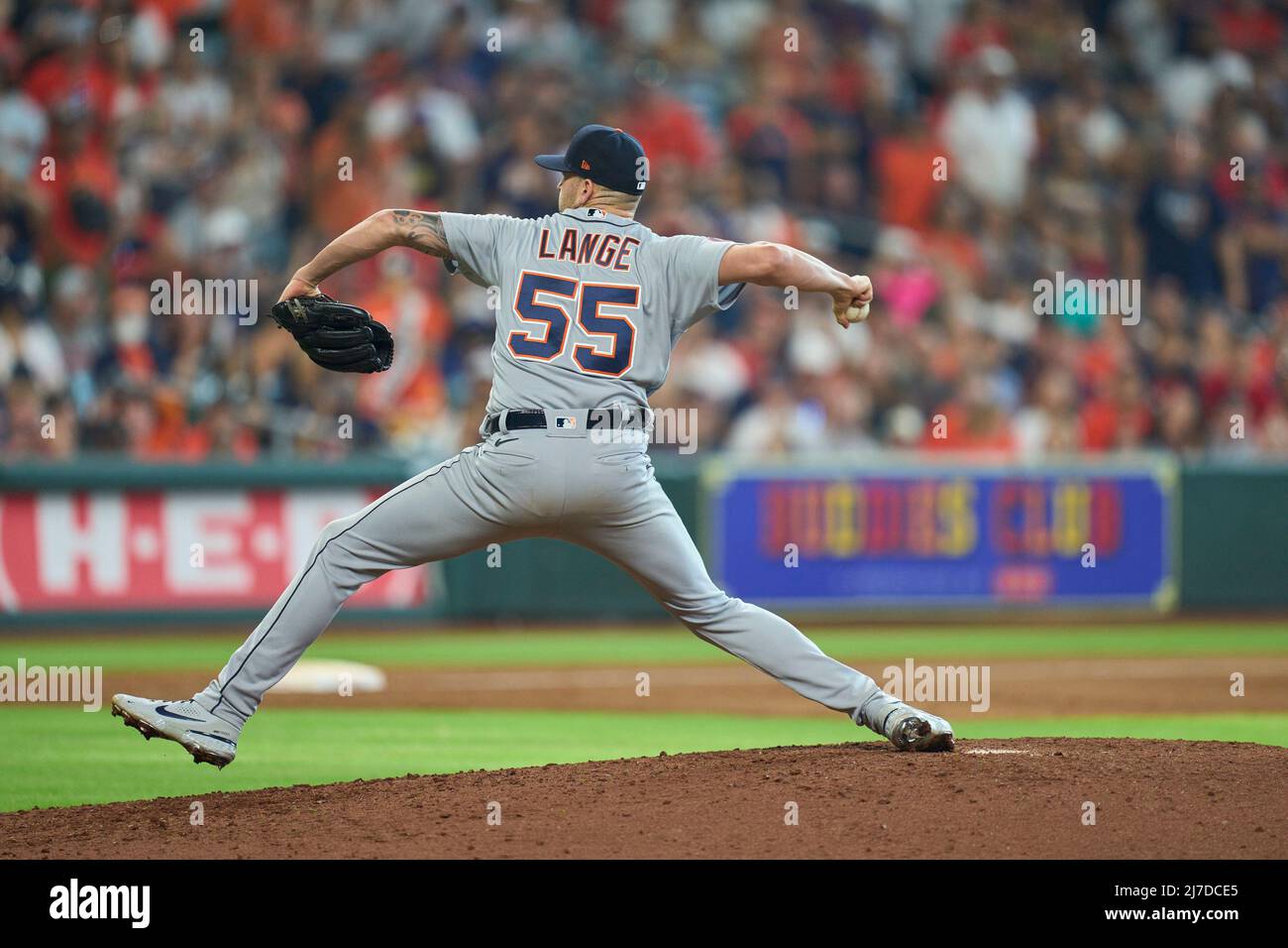 May 7 2022: Detroit pitcher Alex Lange (55) loses the lead during the ...