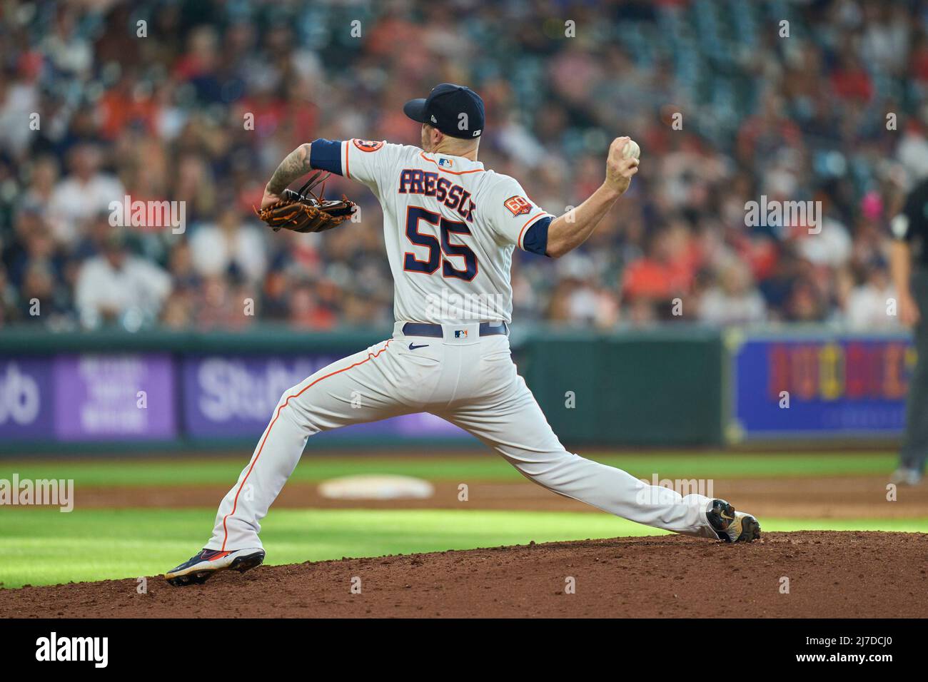 May 7 2022: Houston pitcher Ryne Stanek (45) throws a pitch during the ...