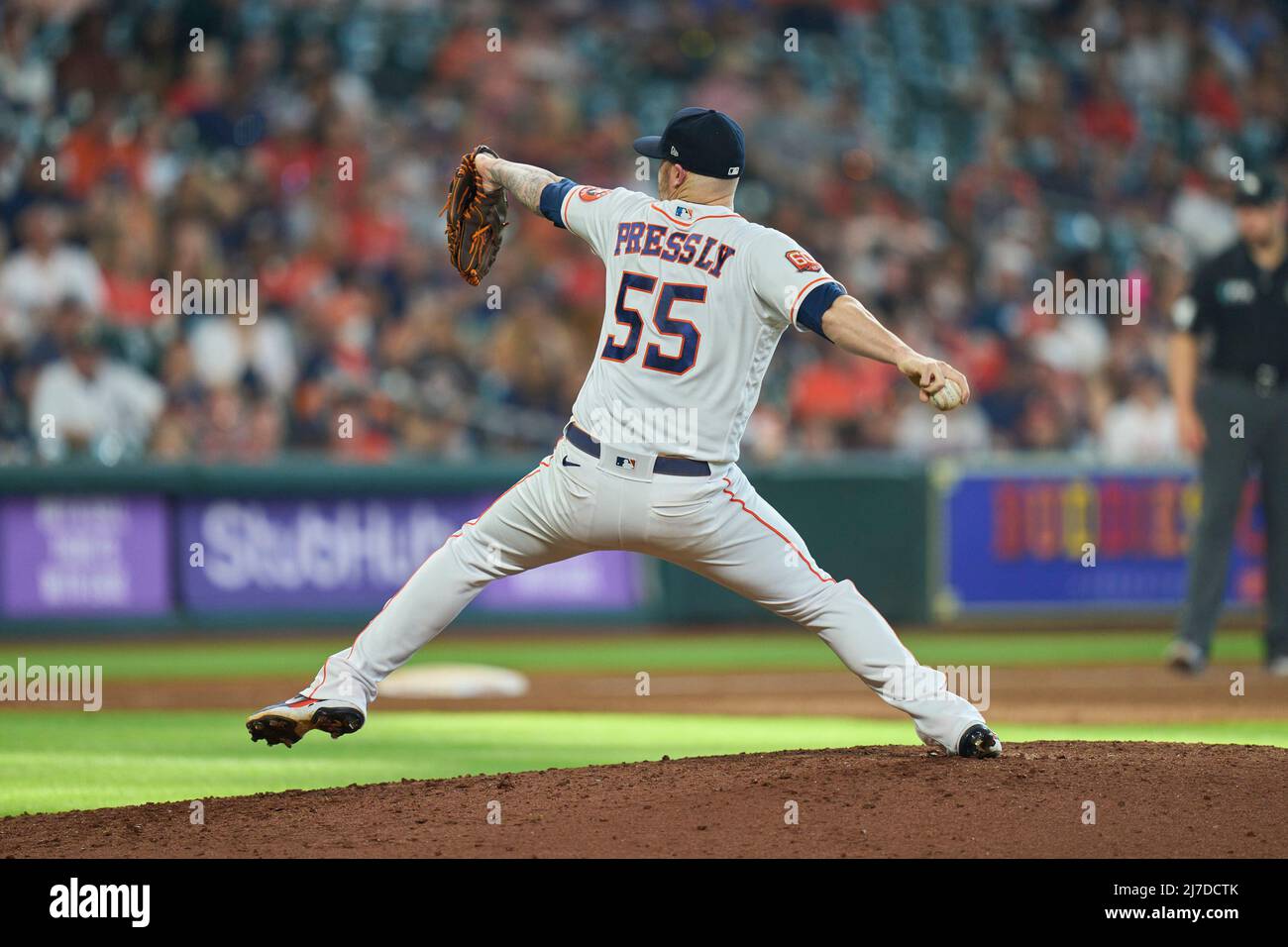 May 7 2022: Houston pitcher Ryne Stanek (45) throws a pitch during the ...