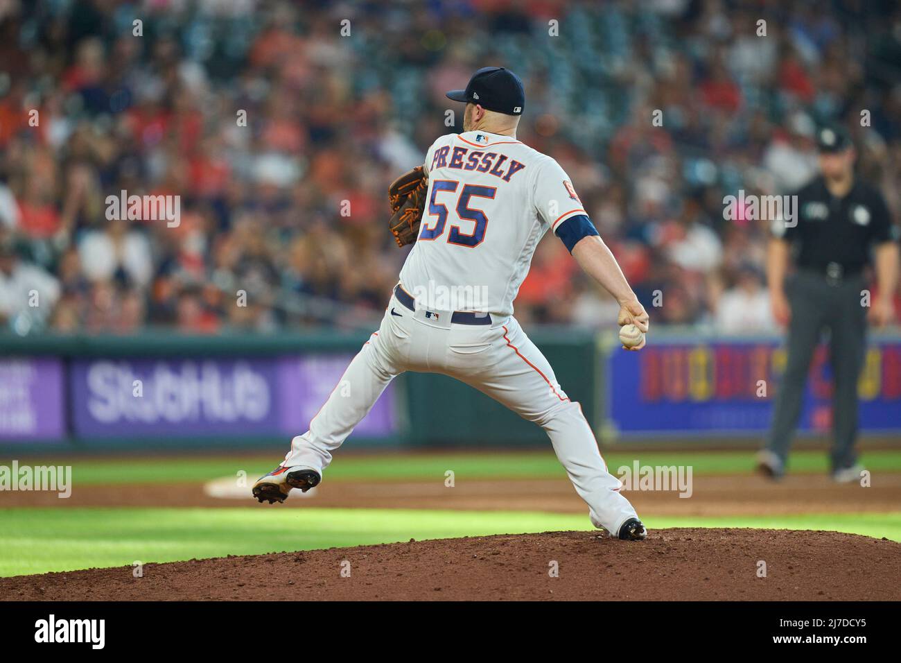 May 7 2022: Houston pitcher Ryne Stanek (45) throws a pitch during the ...