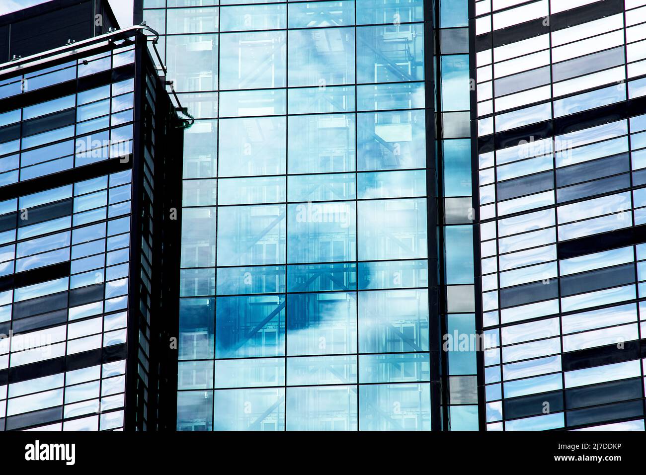 Futuristic modern architecture hi-res stock photography and images - Alamy