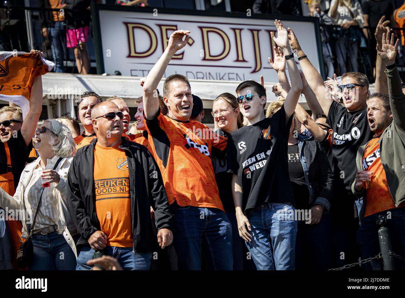 Volendam, Netherlands. 08/05/2022, 2022-05-08 15:08:19 VOLENDAM - Fans ...