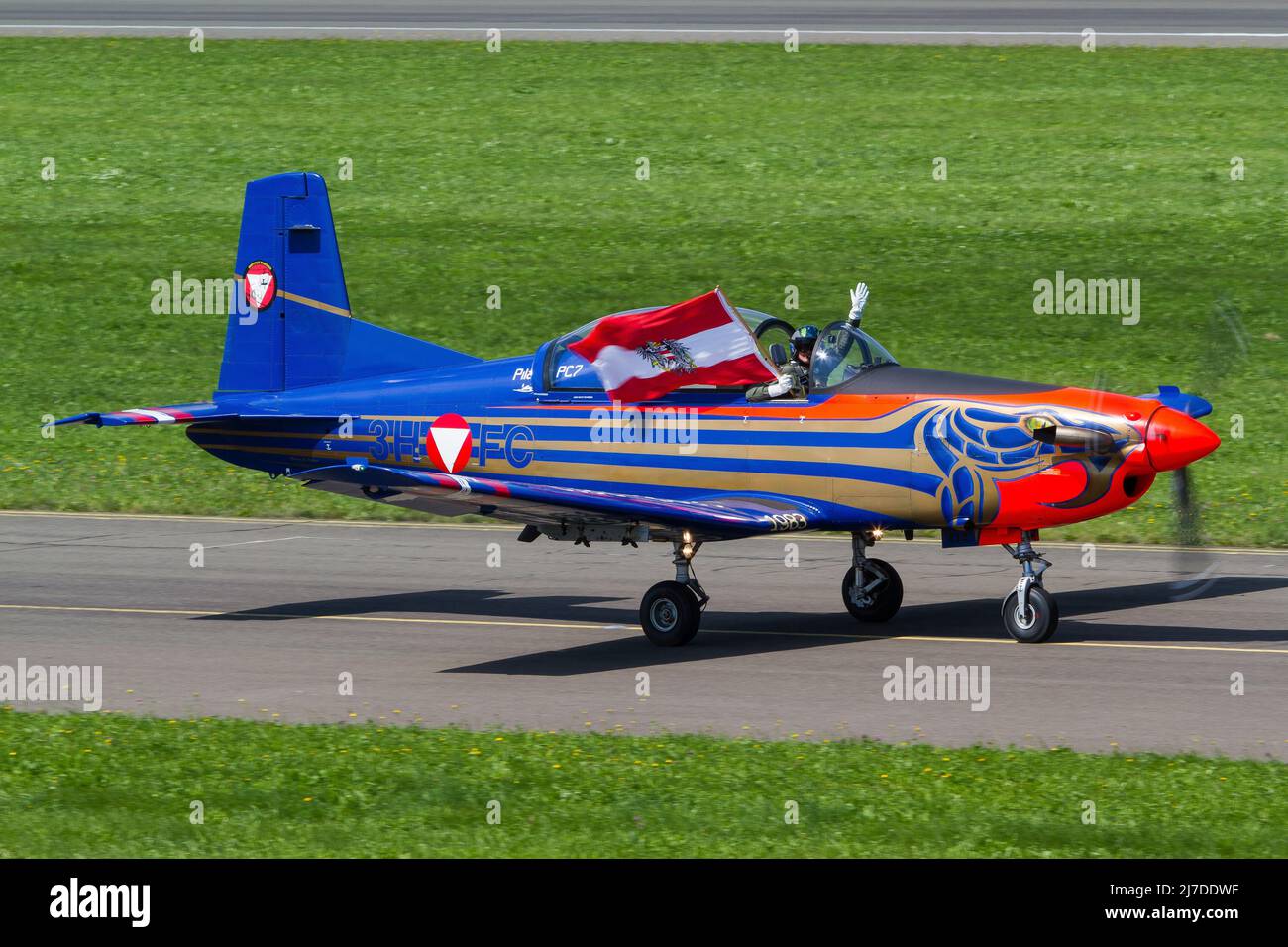 Pilatus pc 7 training aircraft hi-res stock photography and images - Alamy
