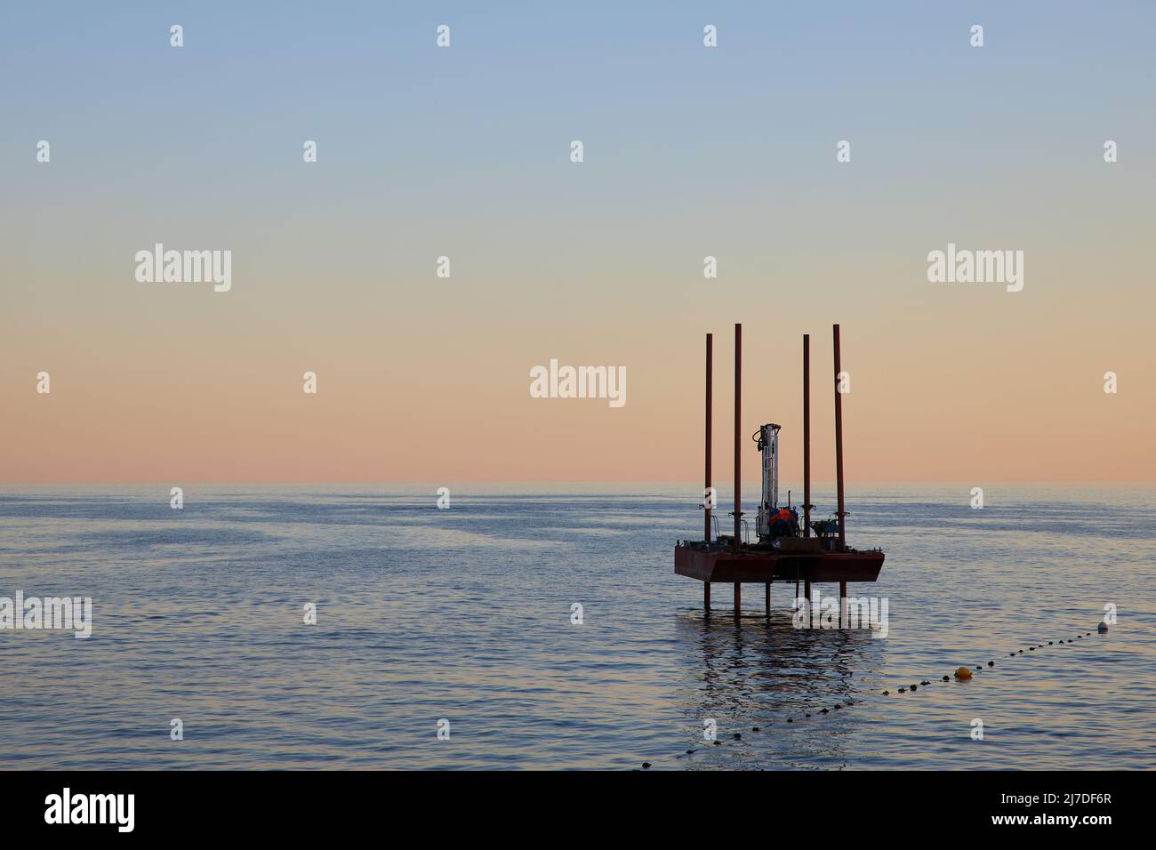Jack up oil rig legs hi-res stock photography and images - Alamy