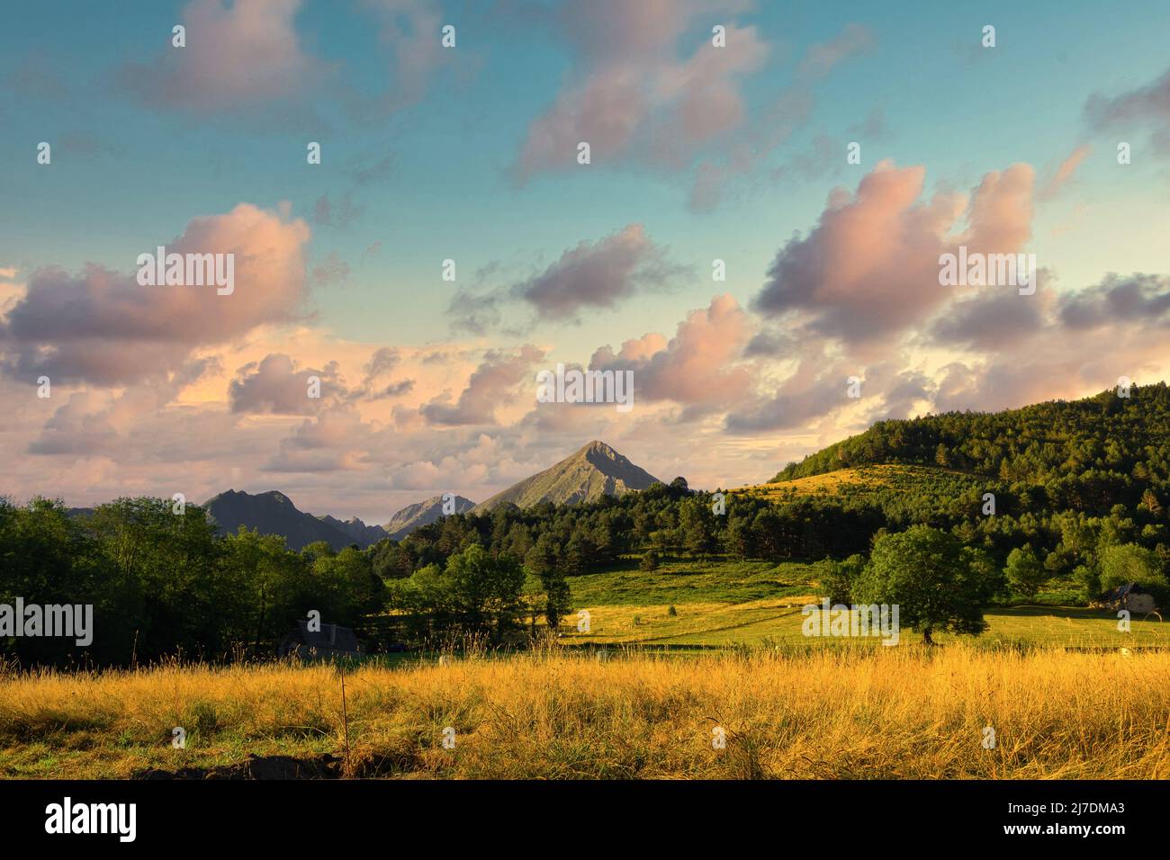 Typical Pyrenean landscape in the Aure valley at sunset. amazing view ...