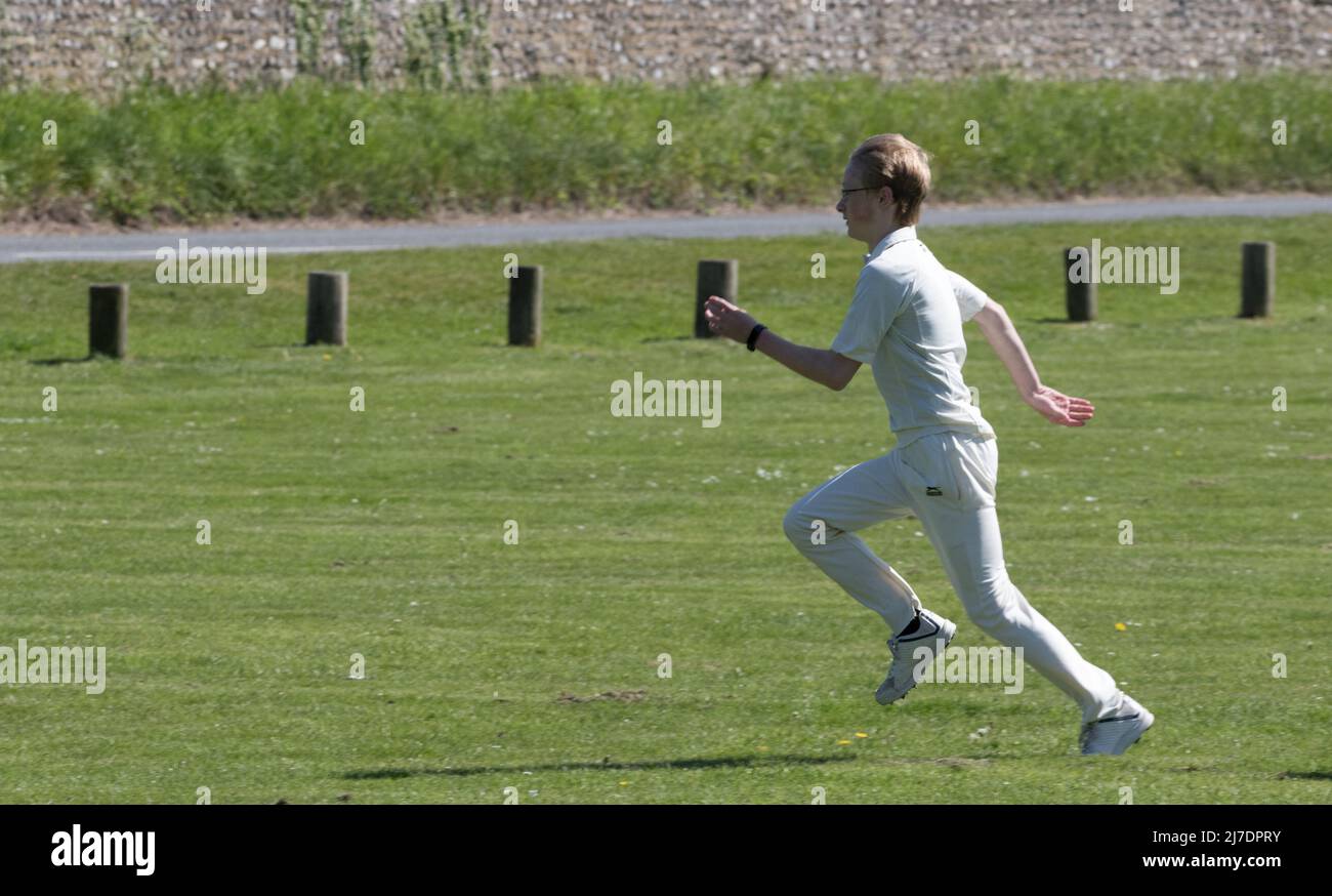 Sunday cricket match in sunshine Stock Photo - Alamy