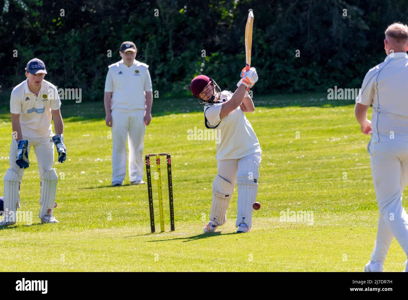Sunday cricket match in sunshine Stock Photo - Alamy