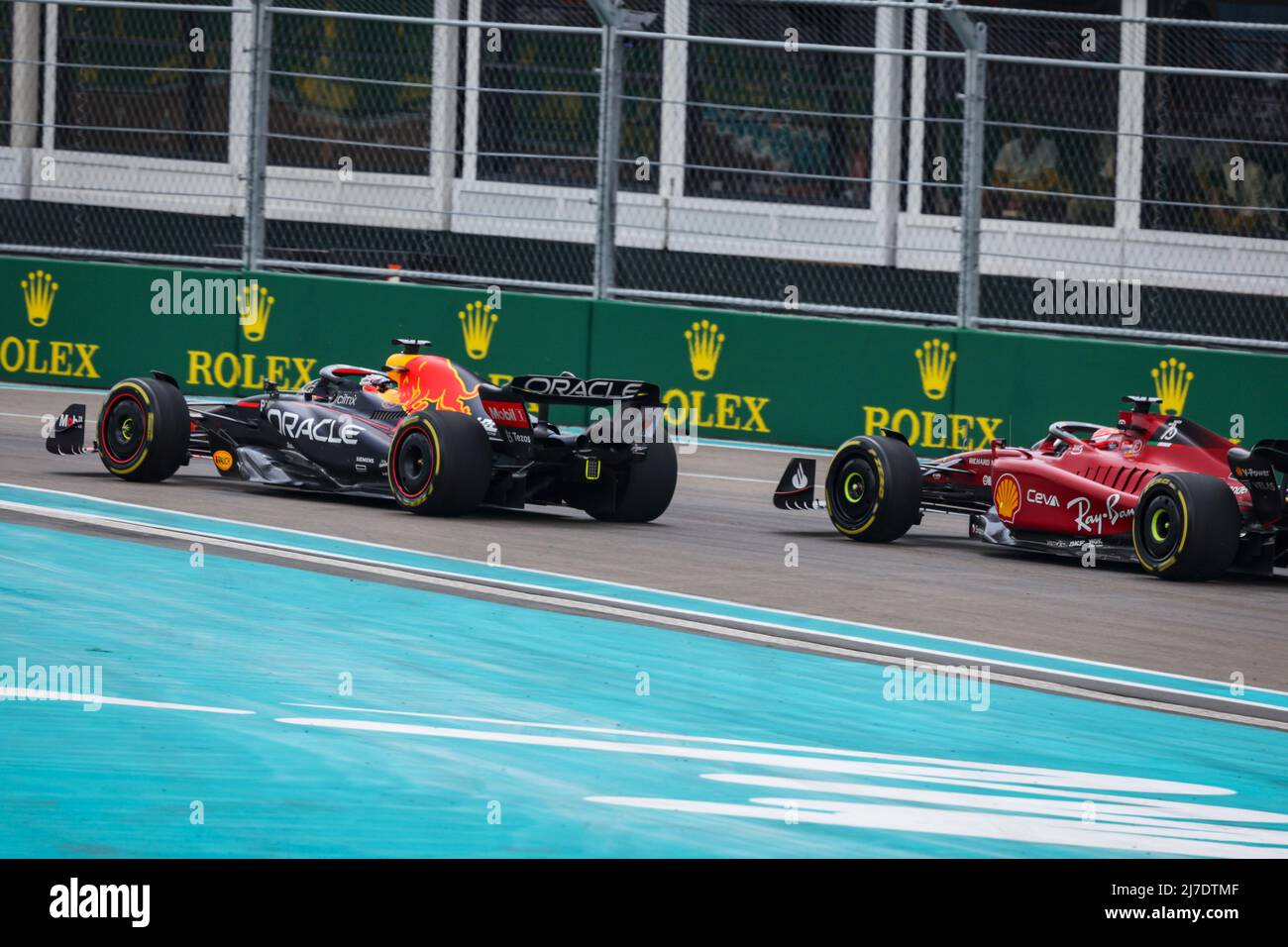 Ferrari formula 1 overtaking hi-res stock photography and images - Alamy