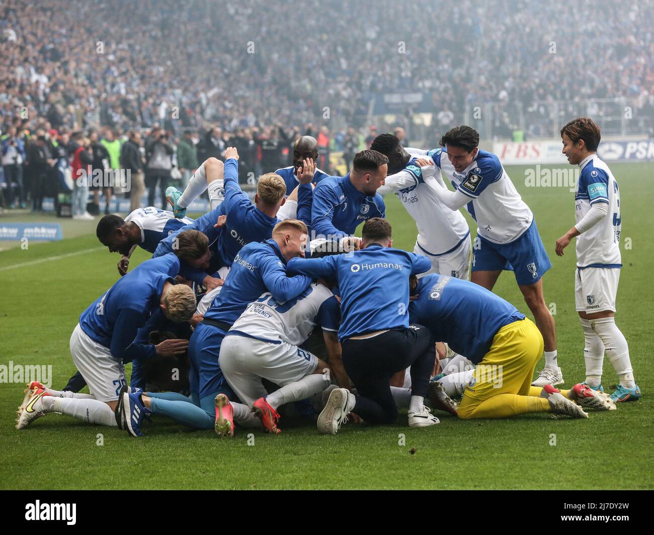 Team Celebrations FCM After The 3-0 3rd League Football Season 2021 ...