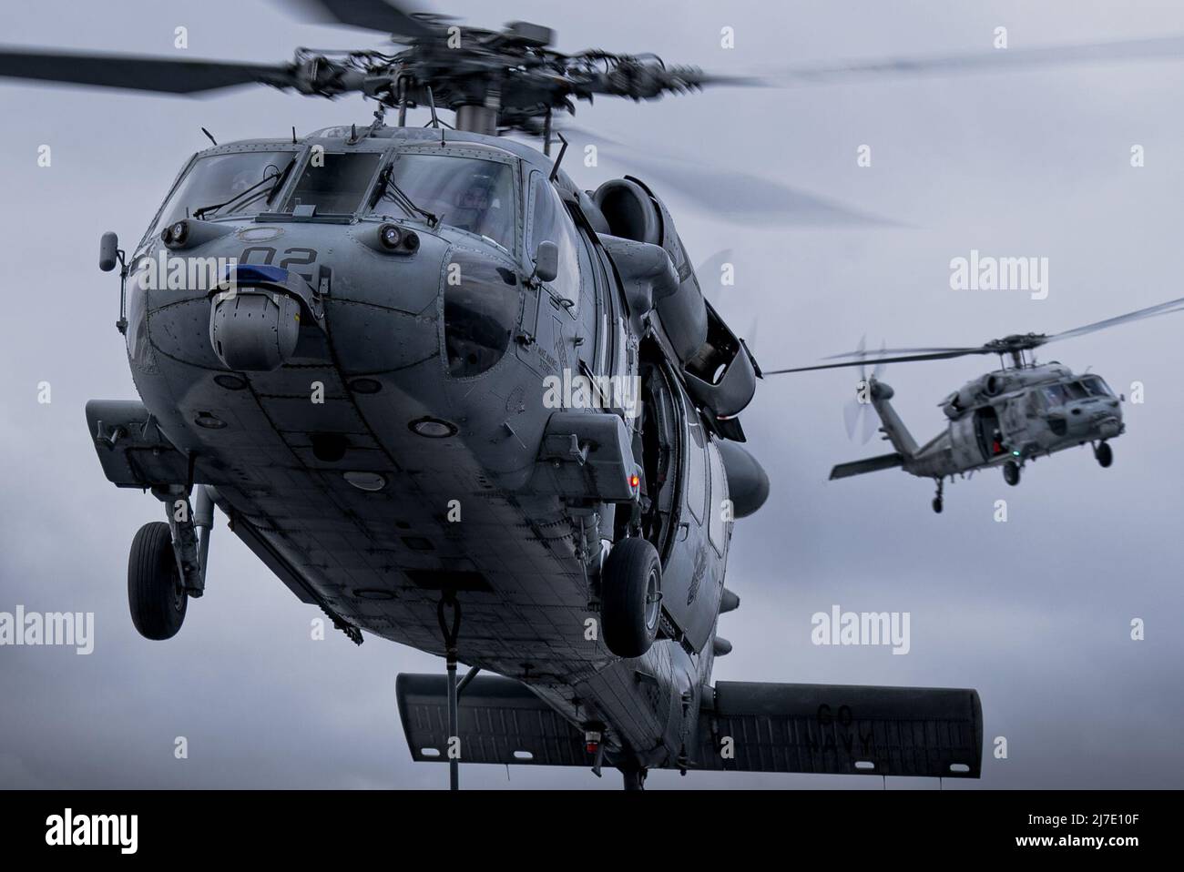 220425-N-TP544-1630 ATLANTIC OCEAN (April 25, 2022) - MH-60S Sea Hawk ...