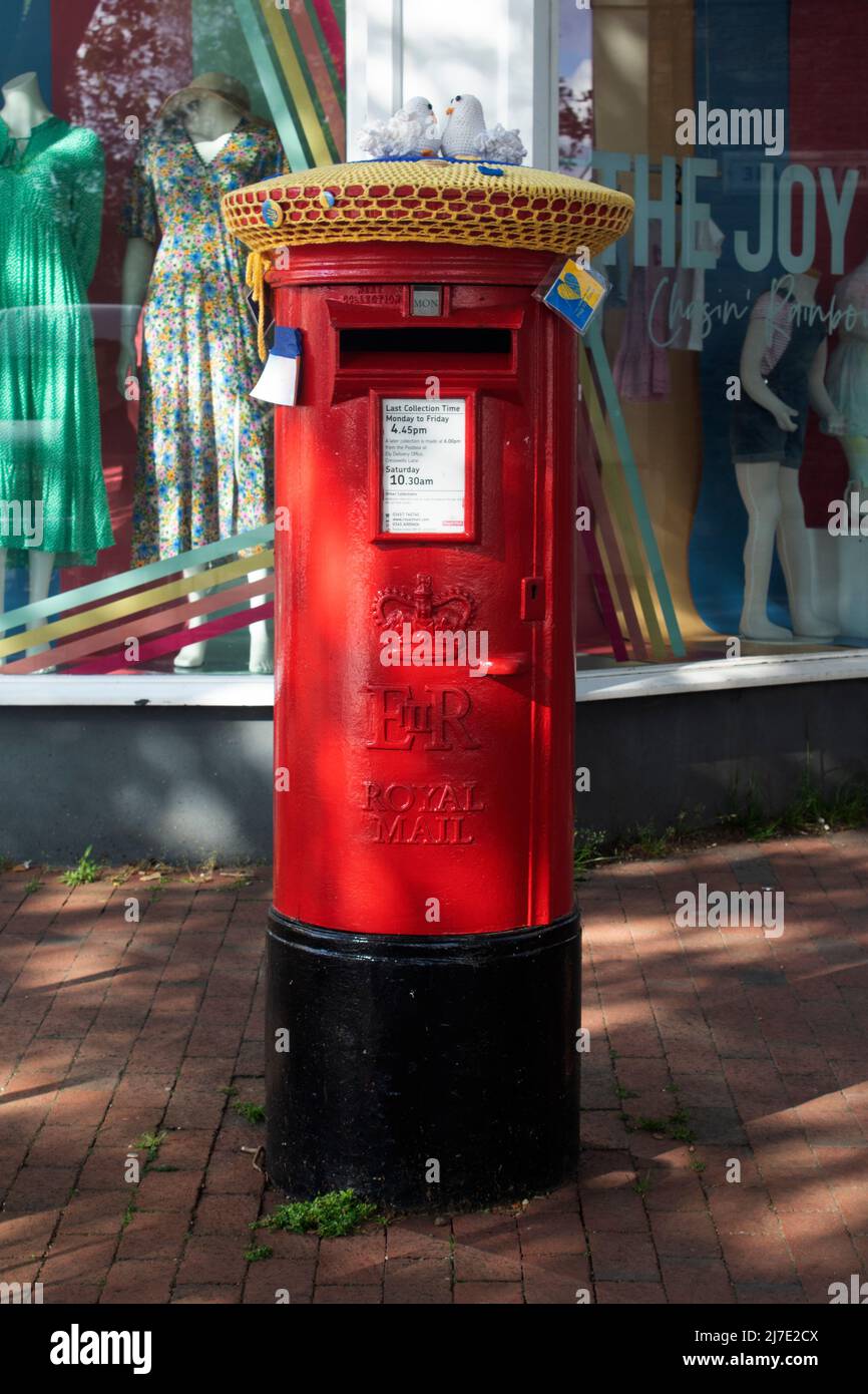 Ukraine tribute on postbox hi-res stock photography and images - Alamy