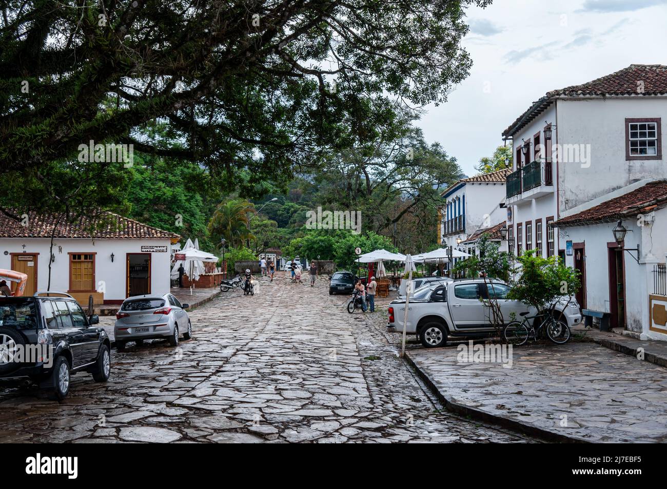 Cars at Silvio Vasconcelos street after a brief spring rain shower ...