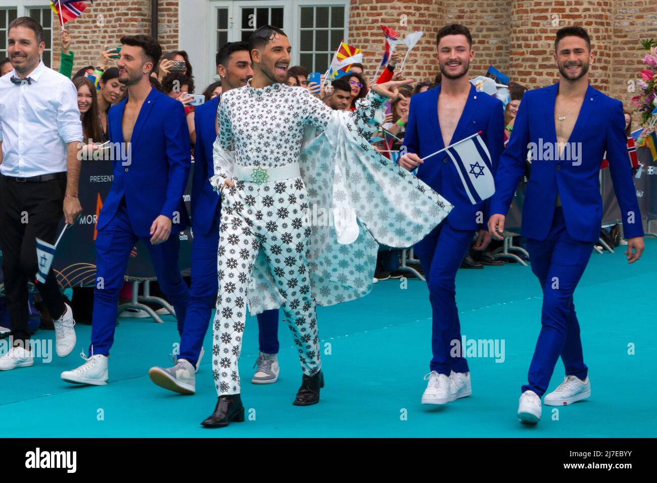 Israeli singer hi-res stock photography and images - Alamy