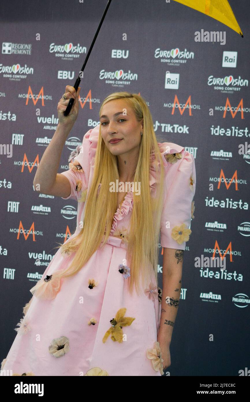 Turin, Italy. 08th May 2022. Dutch singer S10 (Stien den Hollander) on ...