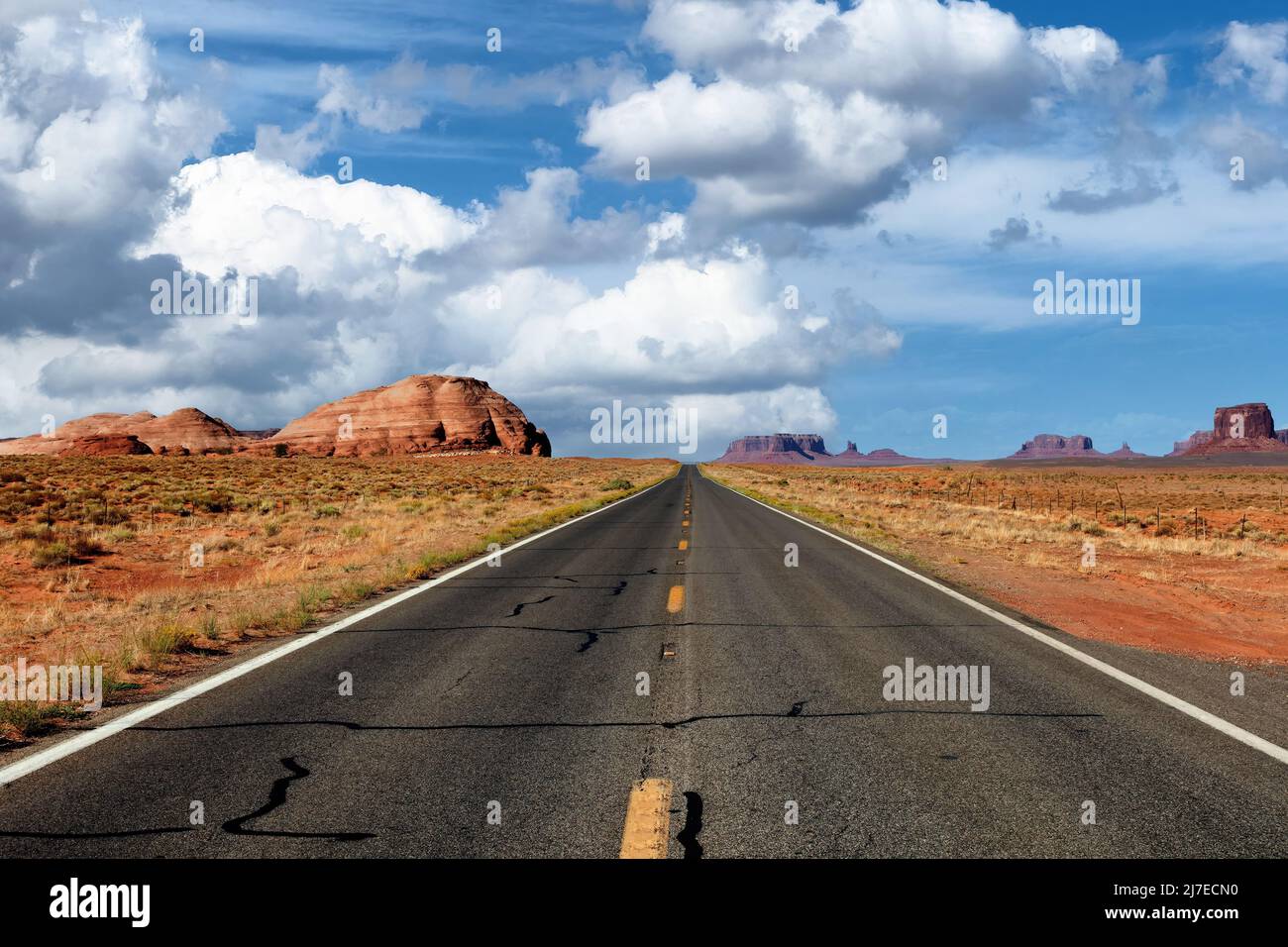 Long canyon road hi-res stock photography and images - Alamy
