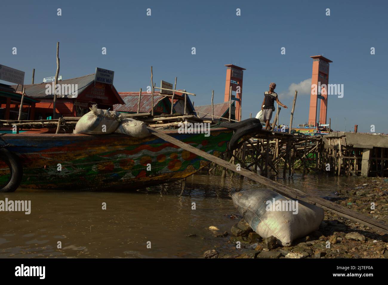 Boats and floating restaurants on river Musi in Palembang, South ...