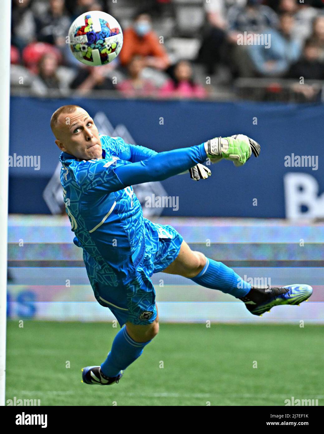 Regular cropper hi-res stock photography and images - Alamy