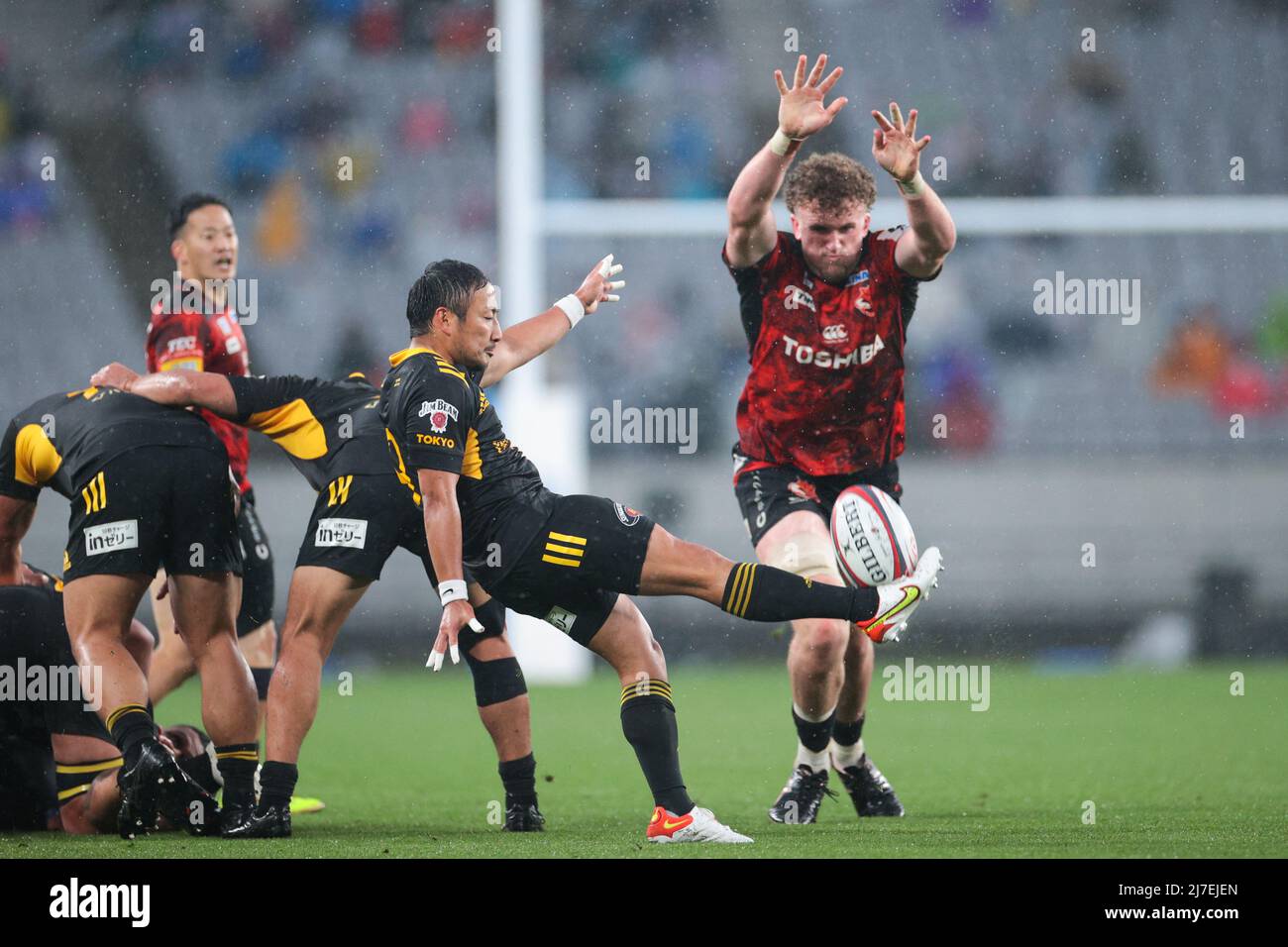 (L-R) Yutaka Nagare, Warner Dearns, MAY 1, 2022 - Rugby : 2022 Japan ...