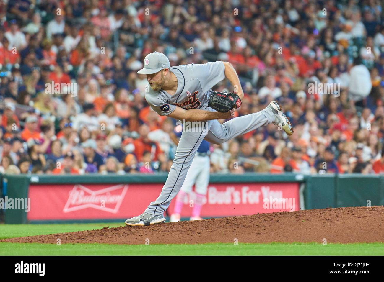 May 8 2022: Detroit pitcher Will Vest (19) throws a pitch during the ...