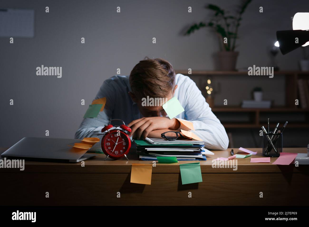 Signal notes hi-res stock photography and images - Alamy
