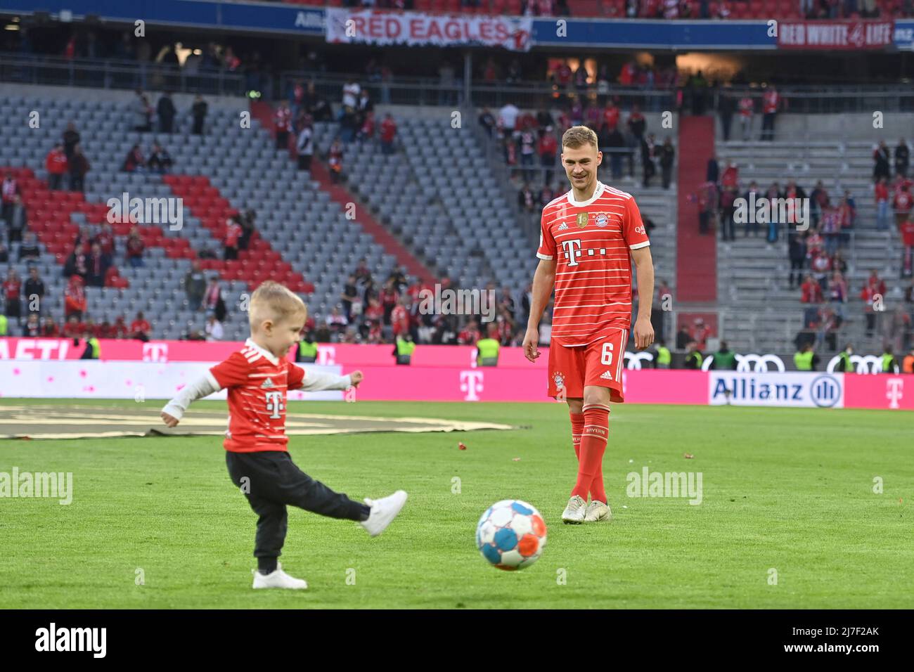 Munich, Deutschland. 08th May, 2022. Joshua KIMMICH (FC Bayern Munich ...