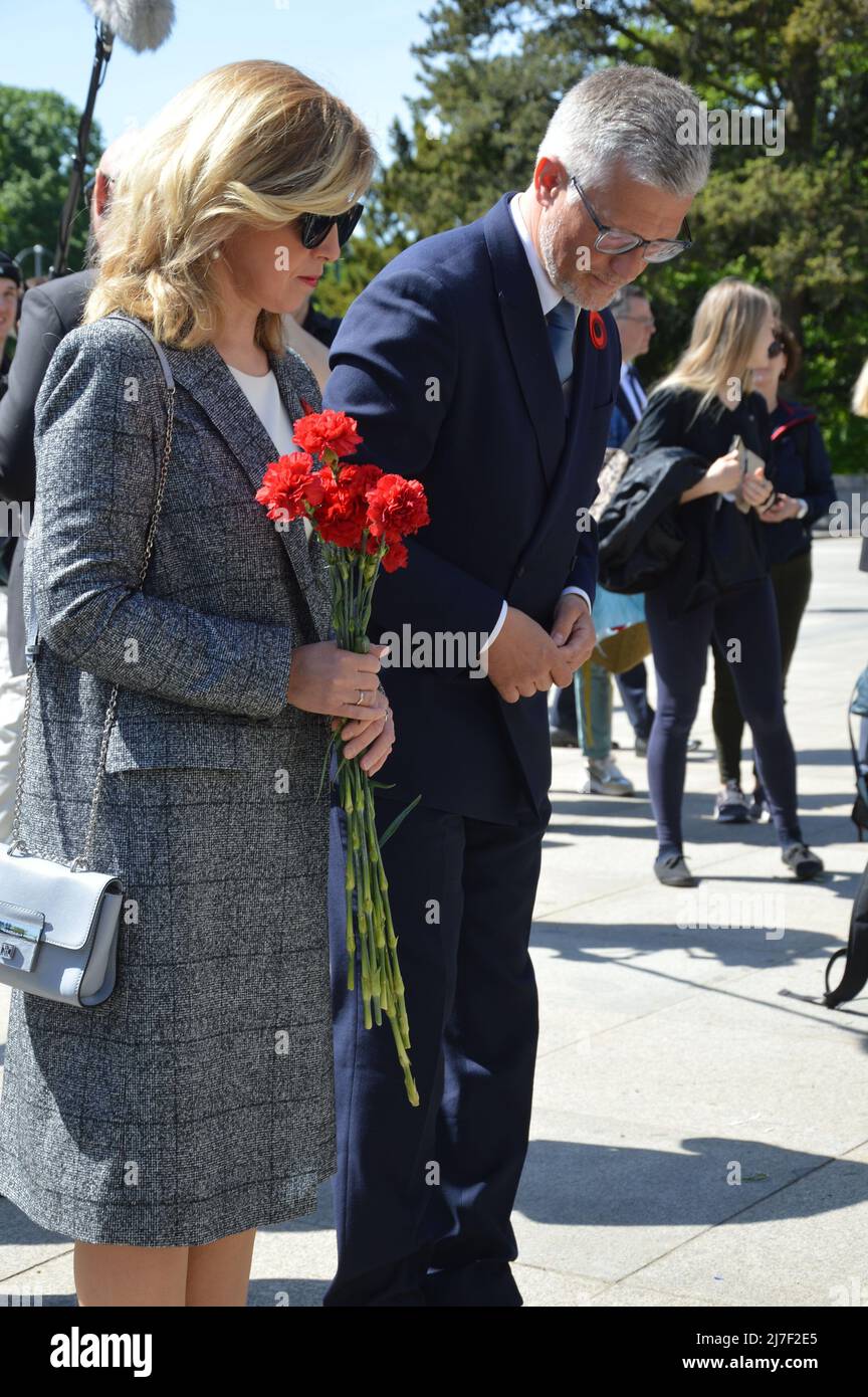 Ambassador of Ukraine to Germany Andrij Melnyk and his wife Switlana ...