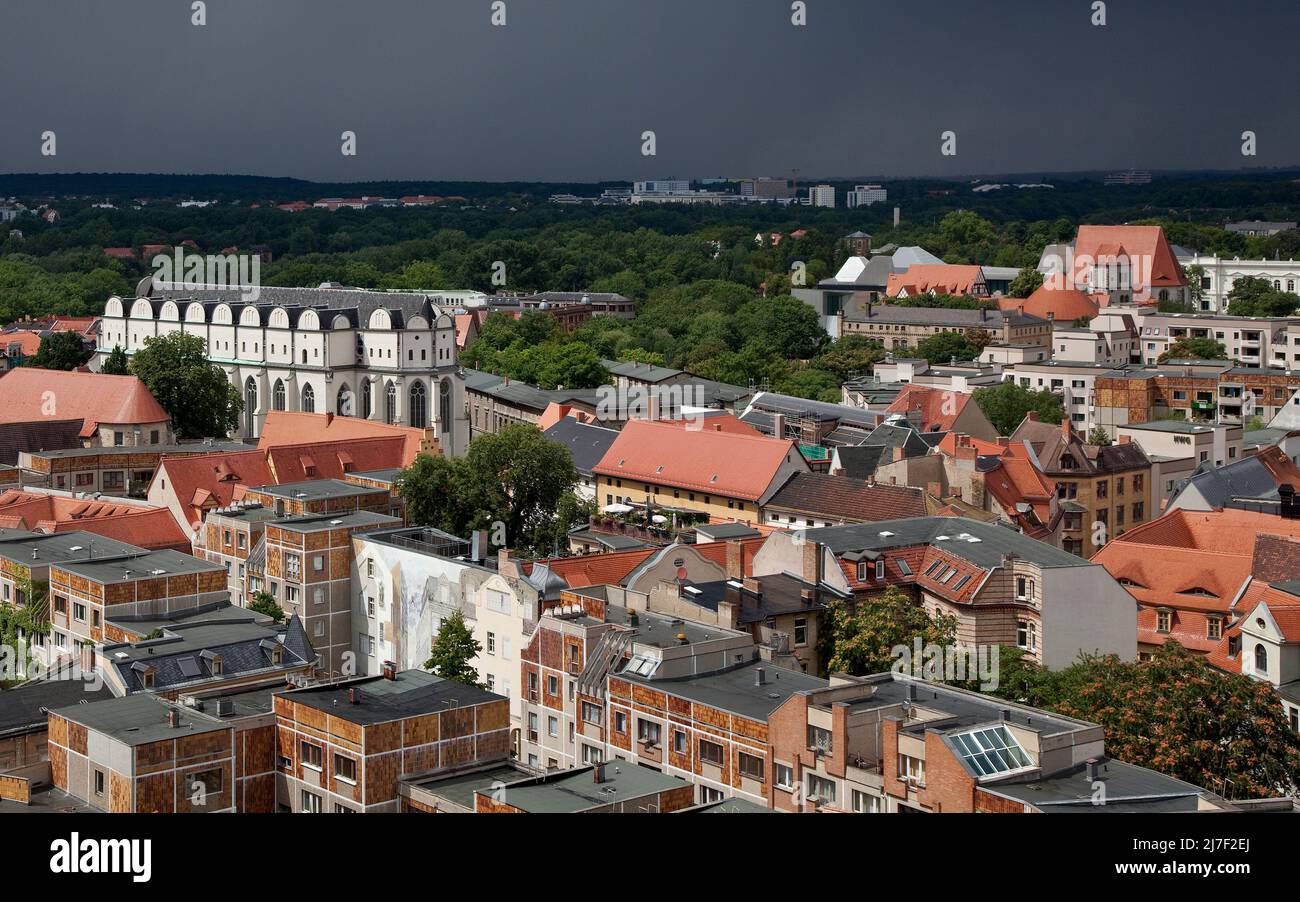 Der dom in der altstadt von halle an der saale hi-res stock photography ...