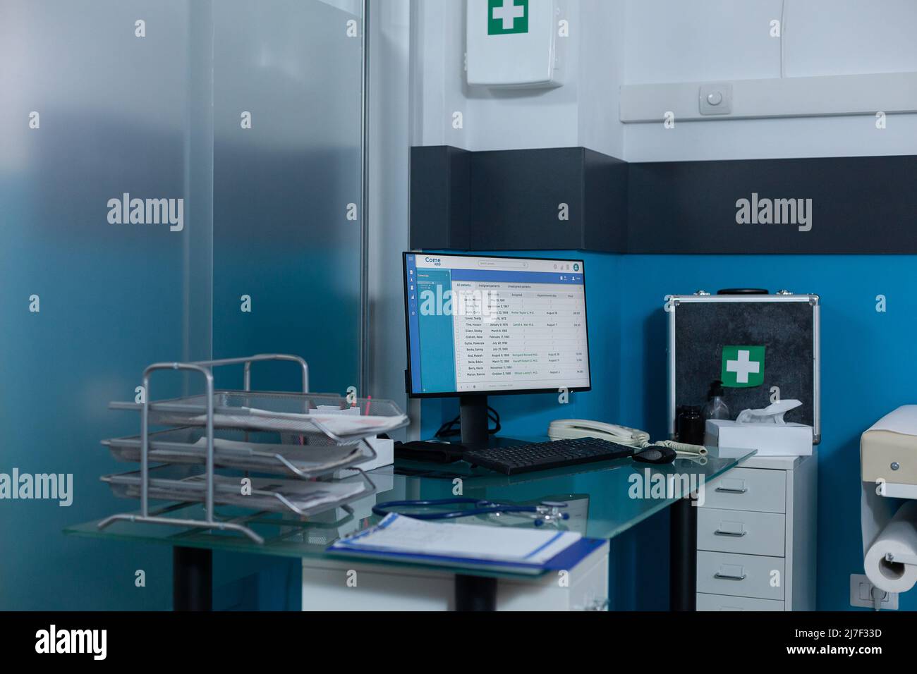 Modern hospital room hi-res stock photography and images - Alamy